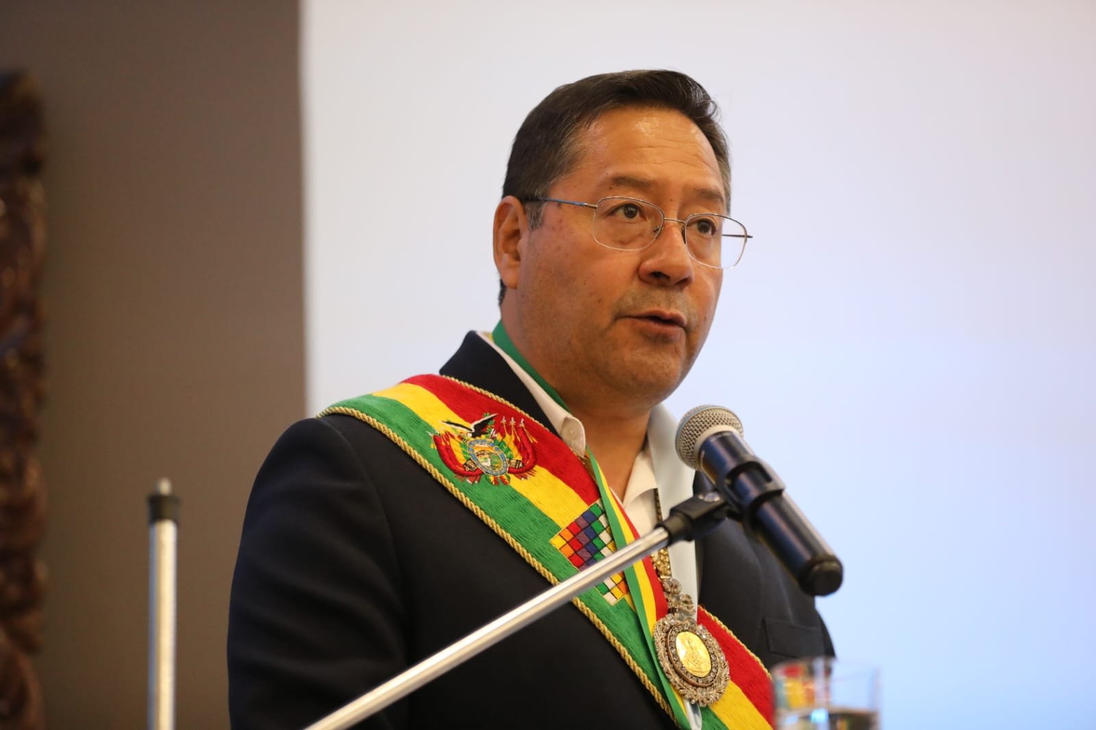 En la 212 sesión se honor, Luis Arce Catacora anunció más obras para ...